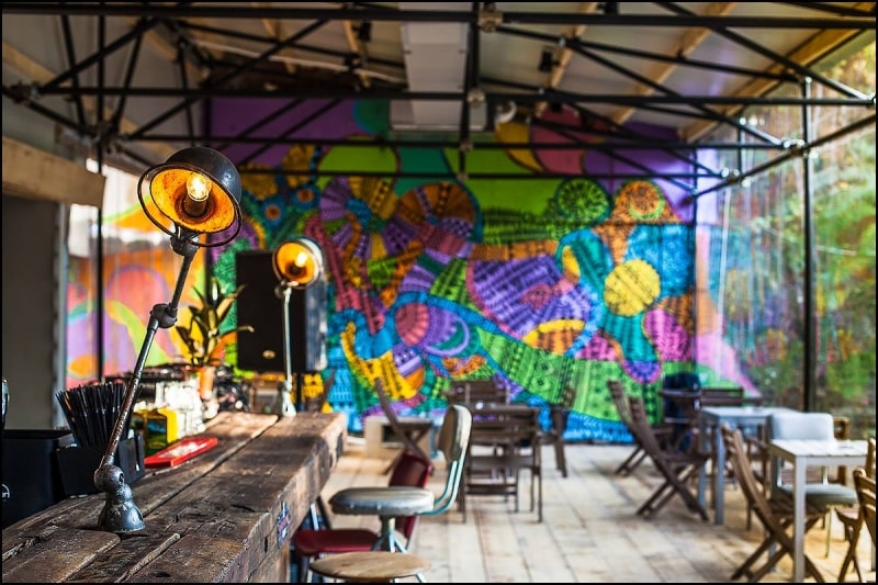 Grădina Eden, București - Rezervă o masă online. Snack, bar din Victoriei.