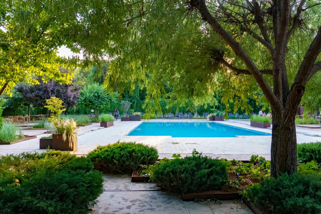 B4 Market, București - Rezervă o masă online - Brunch, bistro din ...