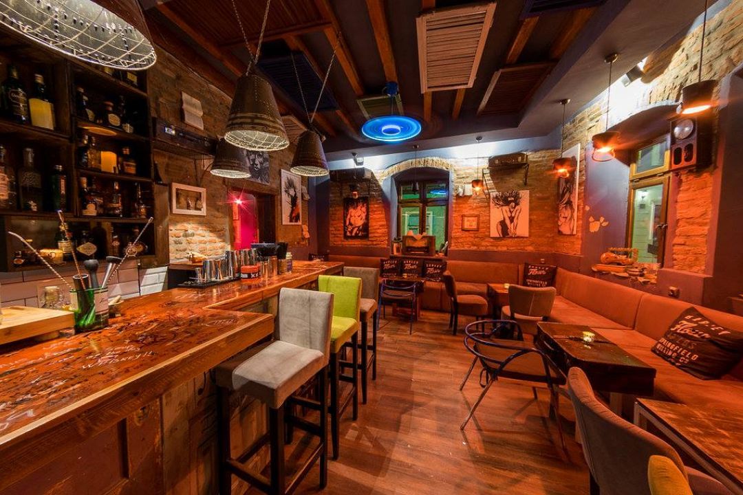 Cele mai populare localuri de tip cocktail bar din Cluj