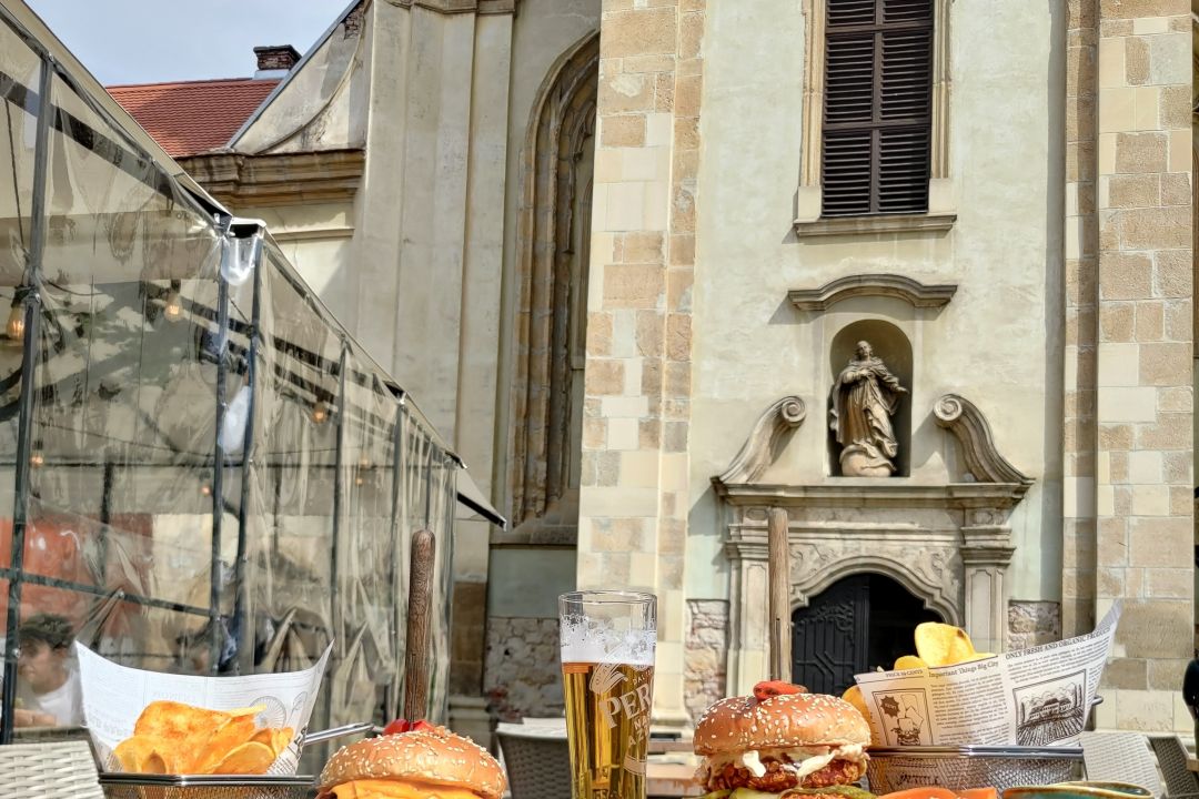 Cimbru Restaurant, Cluj - Rezervă o masă online - Restaurant din Cluj.