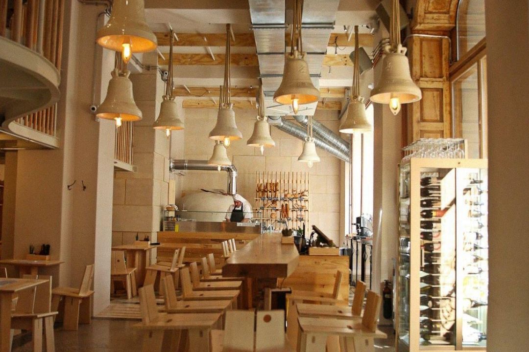 Energiea, București - Rezervă o masă online - Gastro bar din Izvor.
