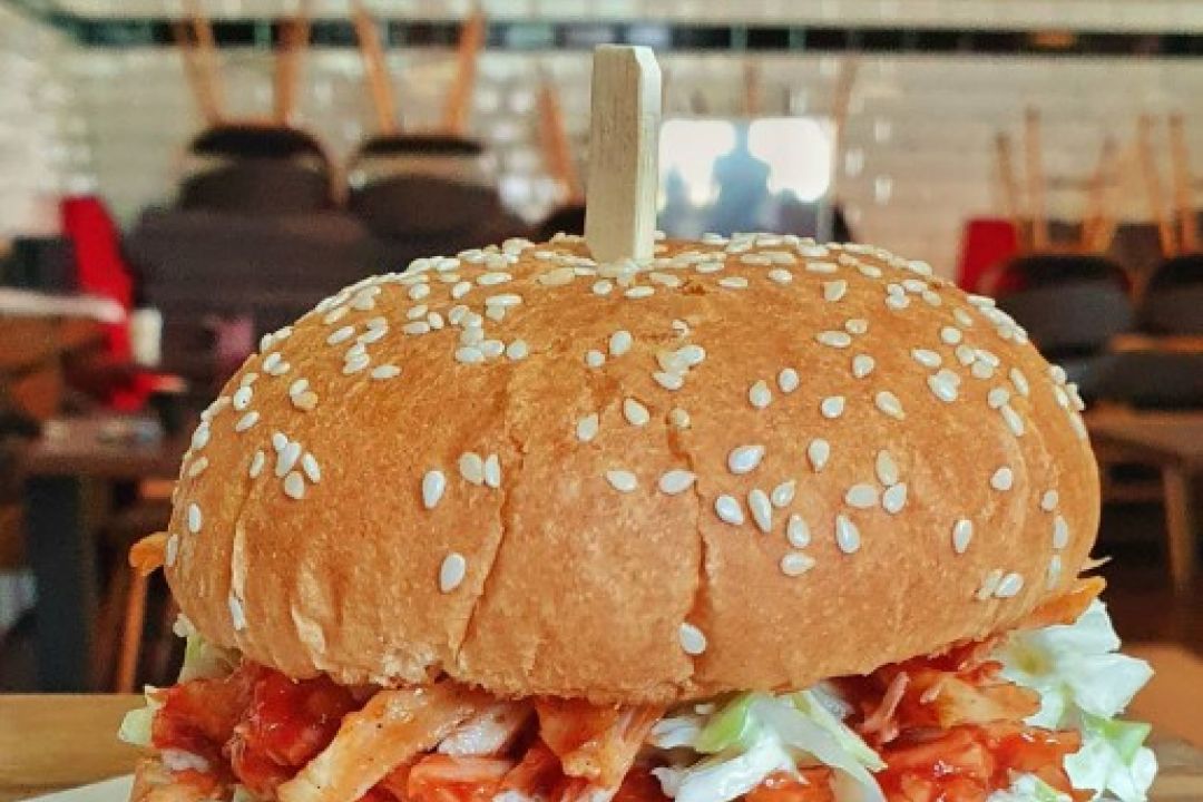 Beraria Veche, Iași - Rezervă o masă online - Restaurant, berărie din Iași.