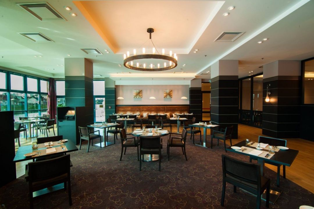 Rivo Restaurant, Oradea - Rezervă o masă online - Restaurant din Oradea.