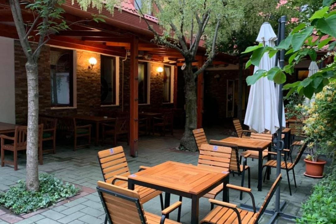 Restaurant Amicii, Oradea - Rezervă o masă online - Fast food din Oradea.