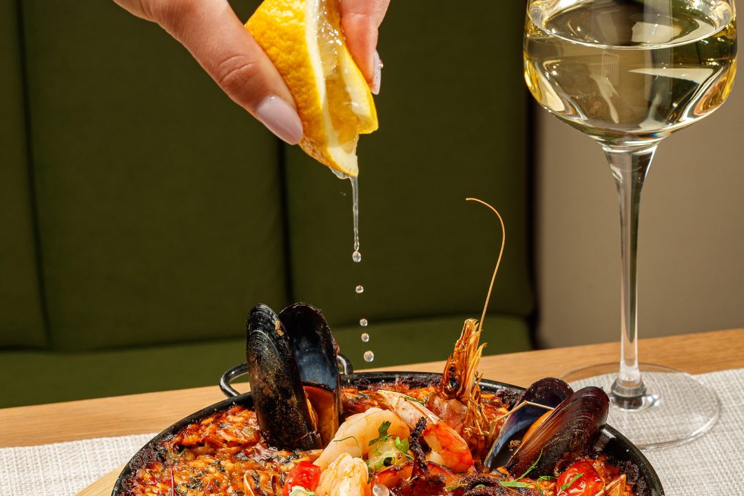 Energiea, București - Rezervă o masă online - Gastro bar din Izvor.