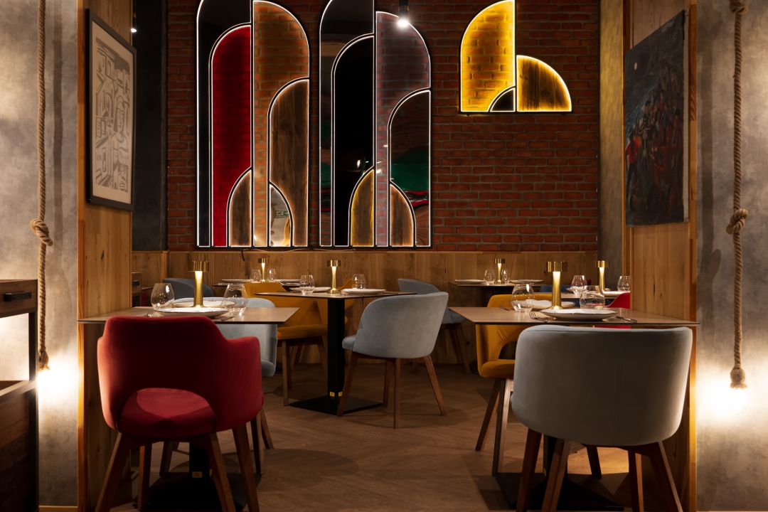 Le Bab, București - Rezervă o masă online - Restaurant din Centrul Vechi.