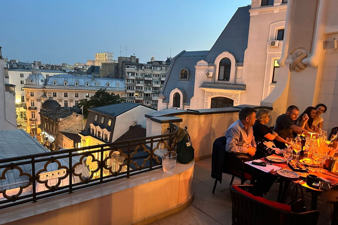 BARTINI Rooftop, București - Rezervă o masă online - Restaurant ...